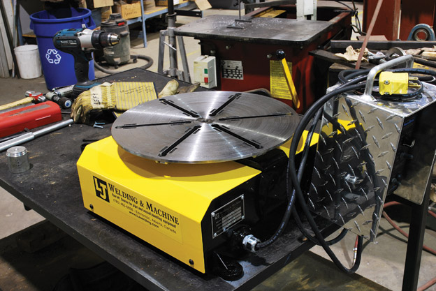 100 RPM x 300 lb High Speed Floor Turntable TRNB15-200