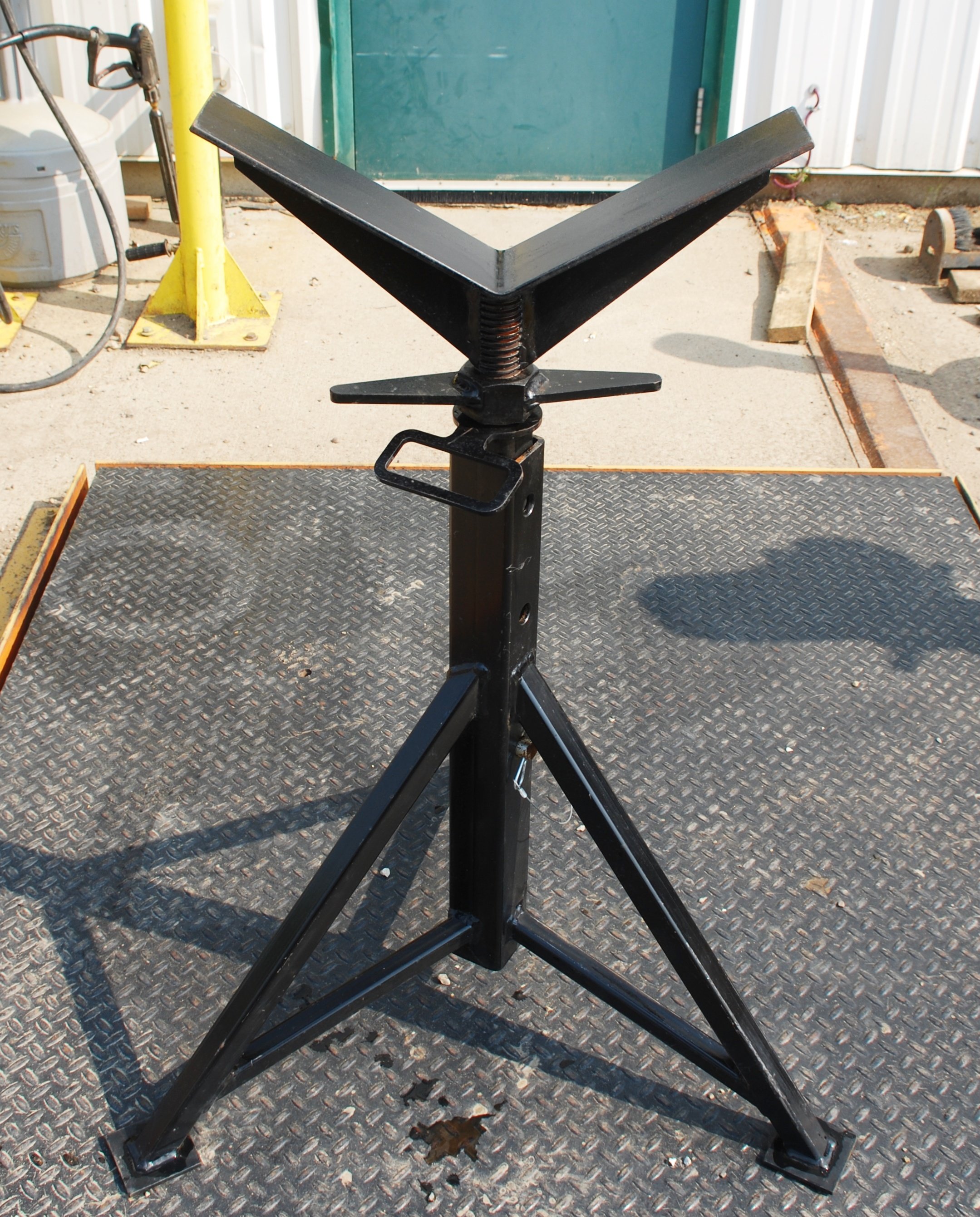 5,000 lb Tripod Pipe Stands For Rent or Sale - TS3-330V